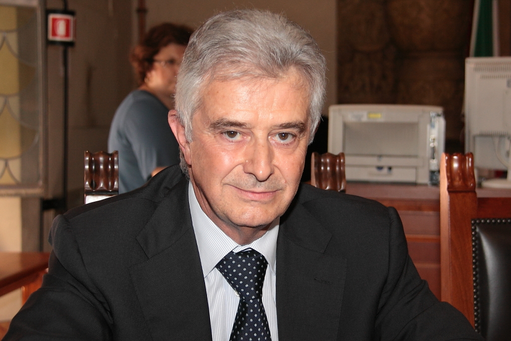 Manzi replica alla Lega: 'Nessuna tassa sullo zerbino, è un'imposta ...
