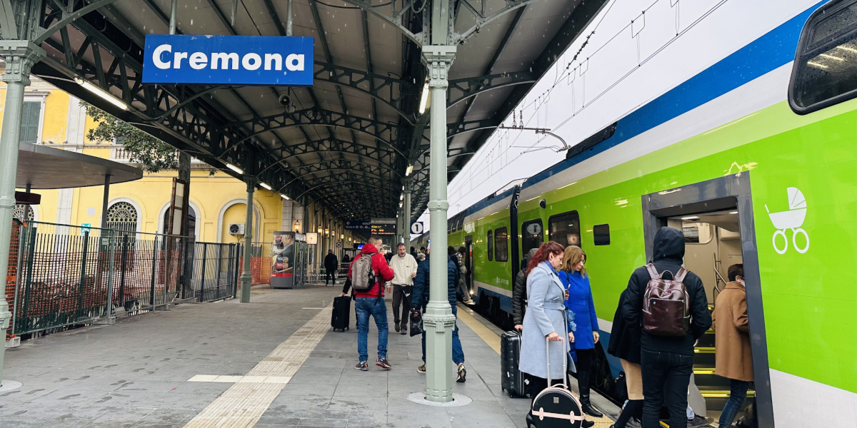 Stop dei treni sulla Codogno-Mantova: convocati comitati dei pendolari ...