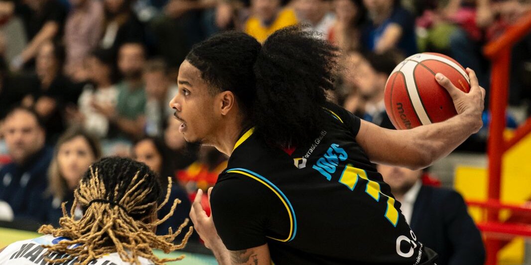 Tajion Jones trascina la Vanoli alla prima vittoria stagionale ...