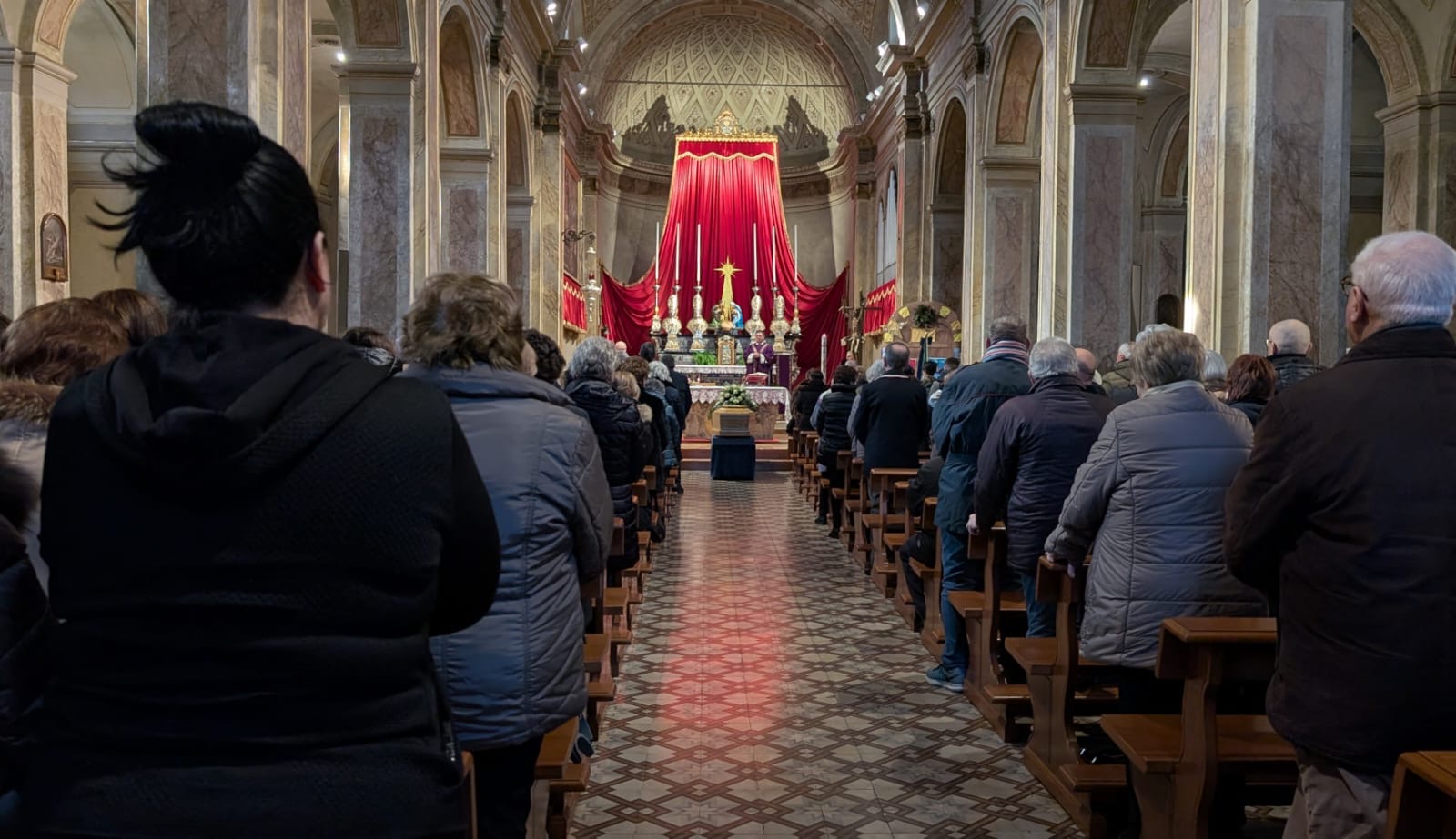 Chiesa gremita a Sospiro per l'addio ad Andrea Scolari - Cremonaoggi