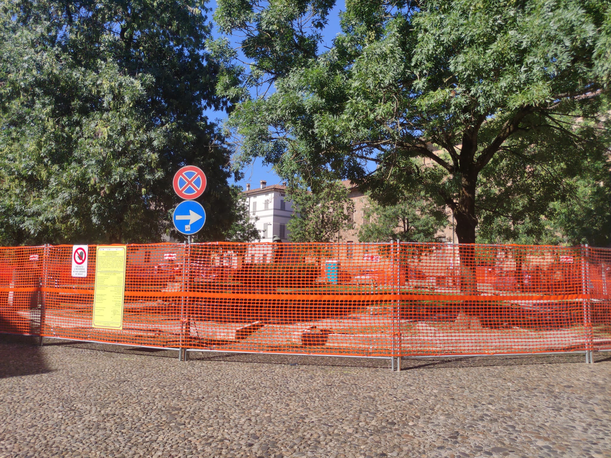 Piazza Lodi, prime avvisaglie del cantiere per il restyling da 350mila ...